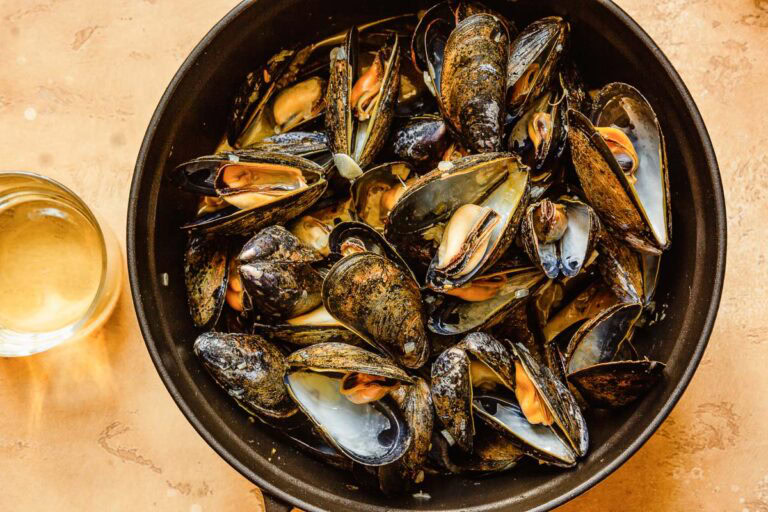 Fresh Mussels Recipe - Zestful Kitchen
