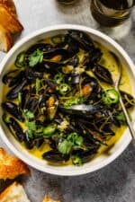 Coconut Green Curry Mussels